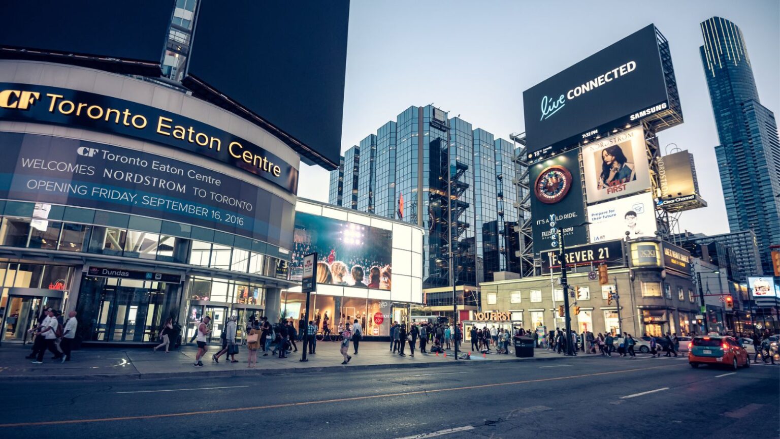 12 Best Restaurants in the CF Toronto Eaton Centre - All the Best Spots