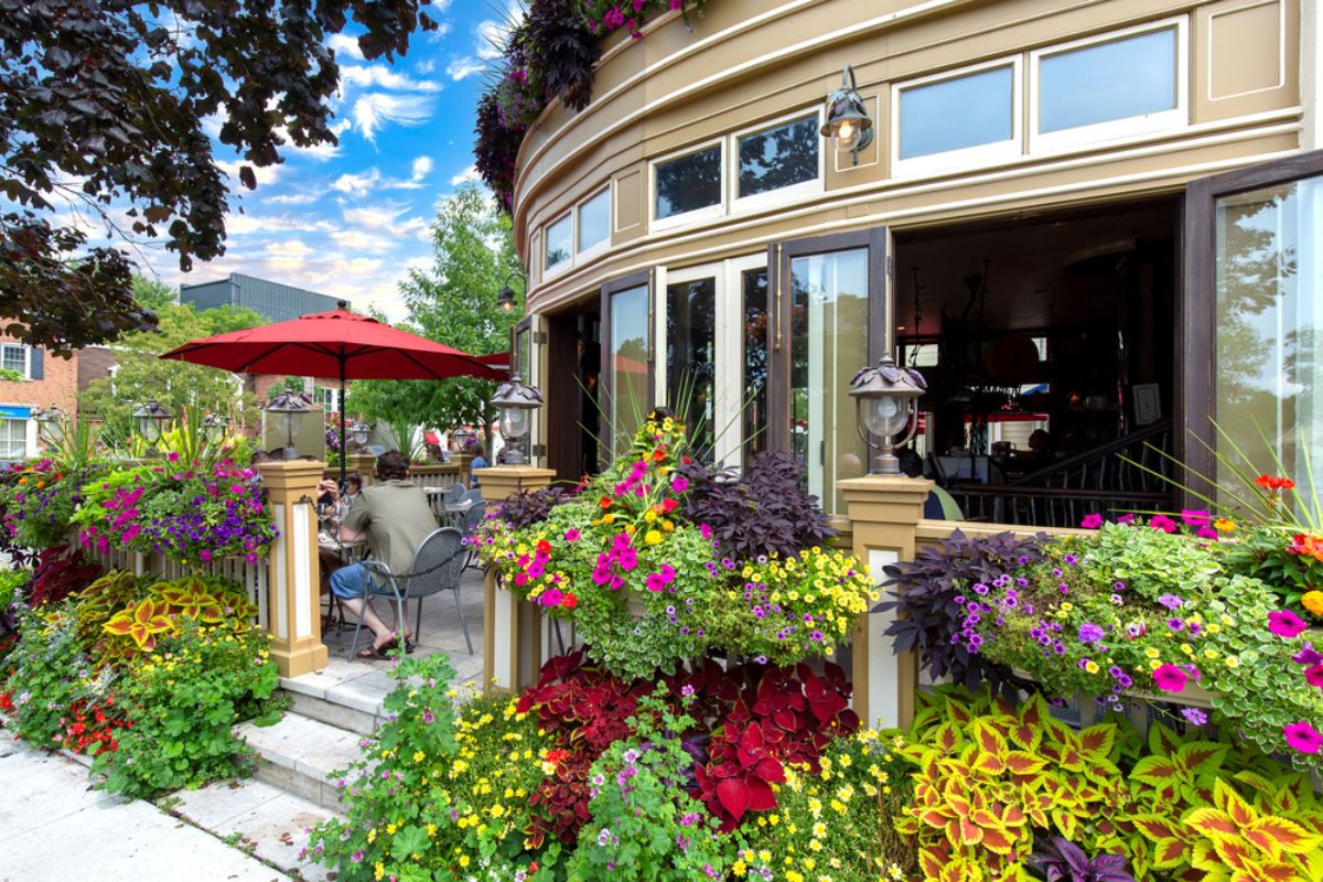 Vintage Hotels in Niagara on the Lake - All the Best Spots