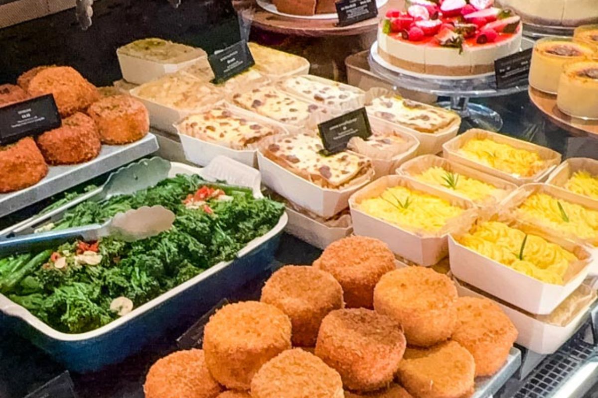 What to Eat at Harrods, London - All the Best Spots