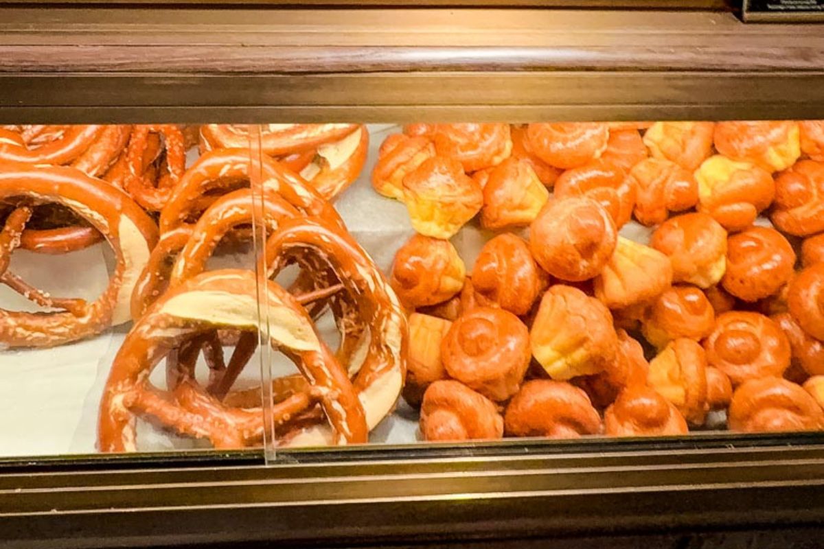 What to Eat at Harrods, London - All the Best Spots